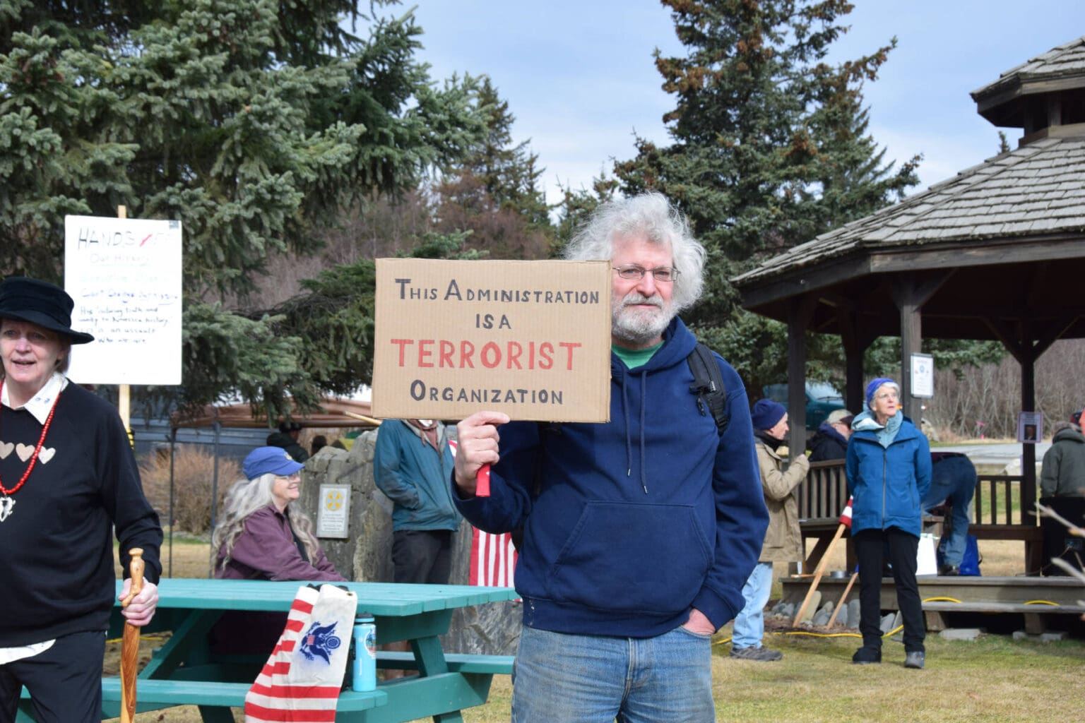 Hundreds turn out in Homer, Soldotna to protest actions of Trump ...