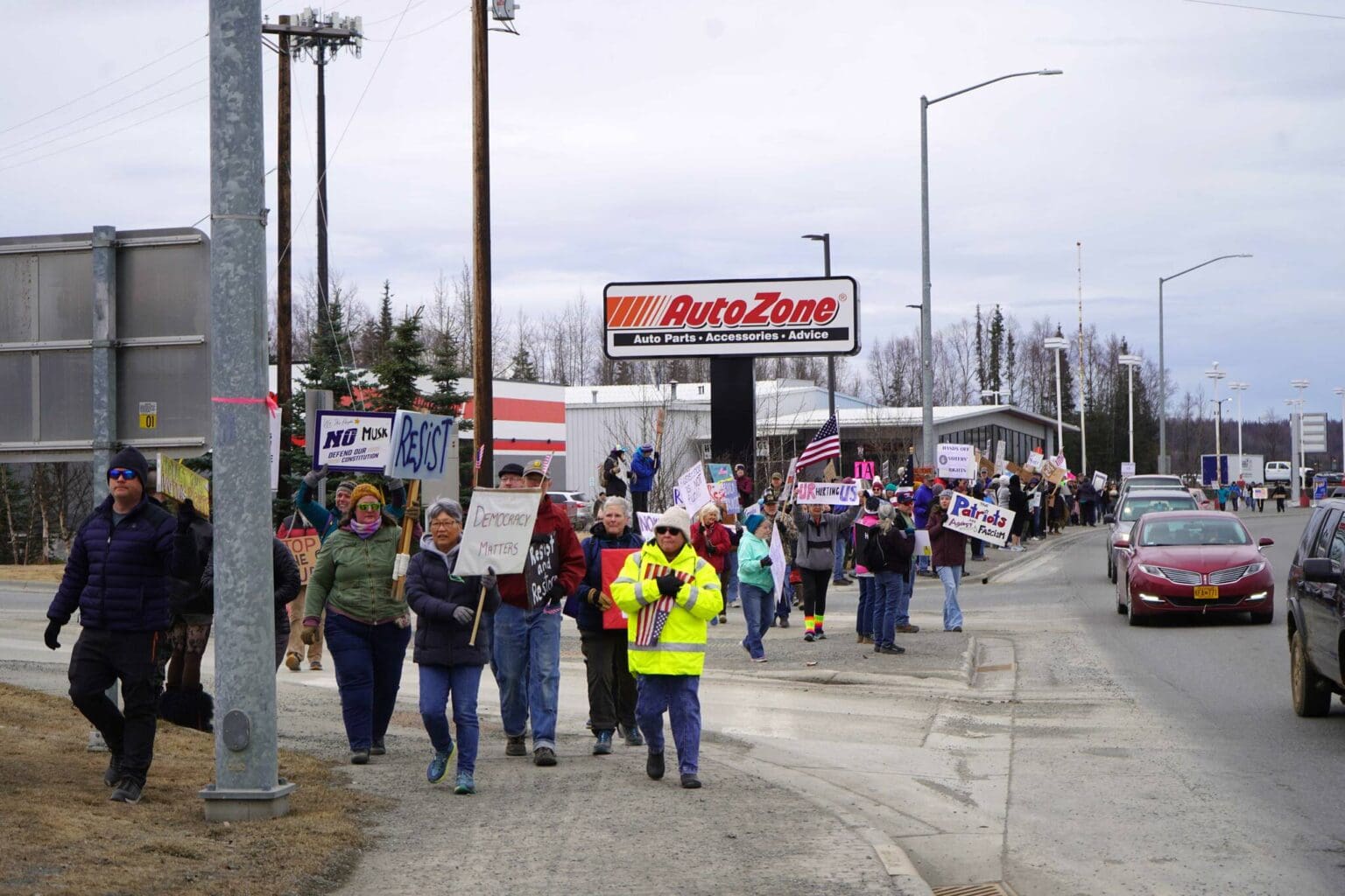 Hundreds turn out in Homer, Soldotna to protest actions of Trump ...