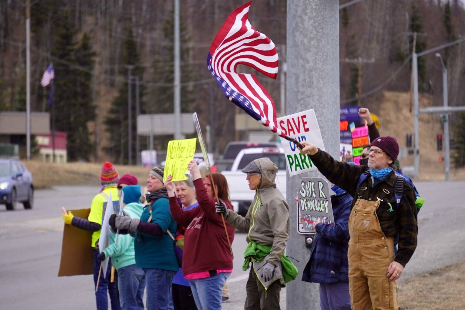 Hundreds turn out in Homer, Soldotna to protest actions of Trump ...